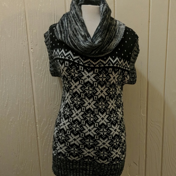 Jessica Simpson | Sweaters | Jessica Simpson Sweater | Poshmark